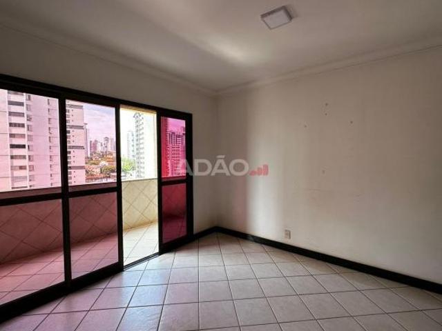 Oportunidade no Setor Oeste – 4 Quartos, 2 Suítes em localização privilegiada Apartamento com 4 Quar