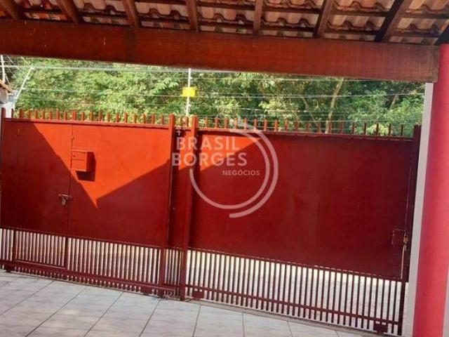 Oportunidade no Piazza di Roma: Casa Completa com Suíte, Área Gourmet e Garagem para 2 Carros!