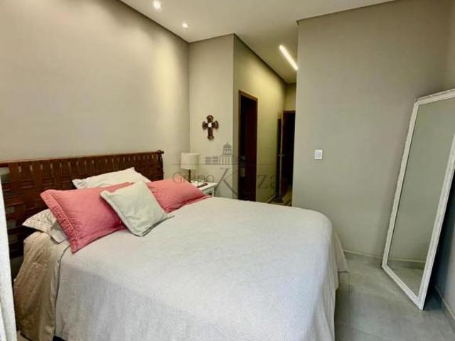 OPORTUNIDADE NO RESERVA DO VALE | Casa Moderna | 3 Dorms | 127m²