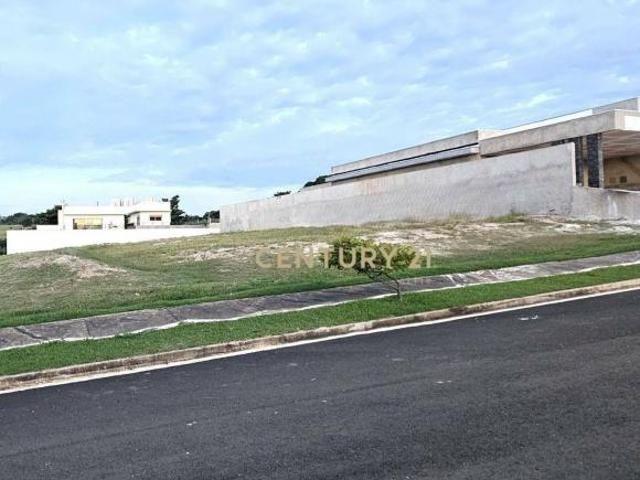 OPORTUNIDADE NO RESIDENCIAL SAINT PATRICK TERRENO PLANO COM 1279,00M²
