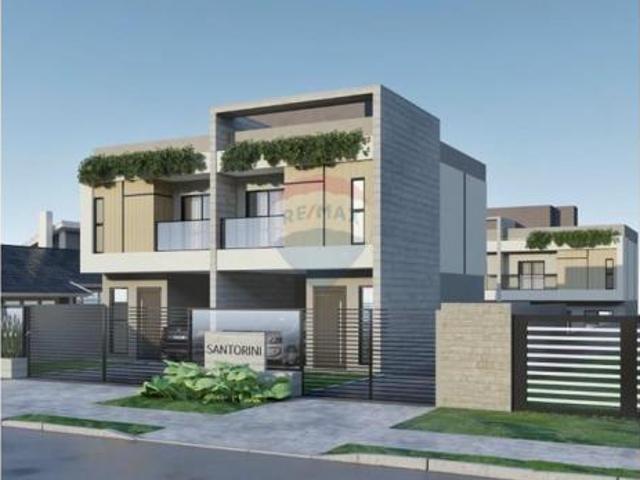 Oportunidade no Xaxim: Sobrado no Residencial Santorini
