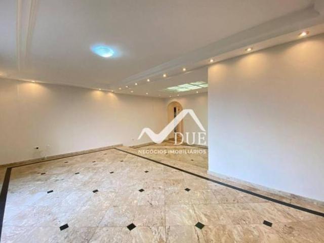 Oportunidade na Av. Washington Luiz, Apartamento de frente com vista livre e super arejado!