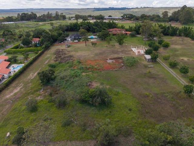 Oportunidade na SMPW: Terreno em Condomínio com Área Verde e Infraestrutura Avançada