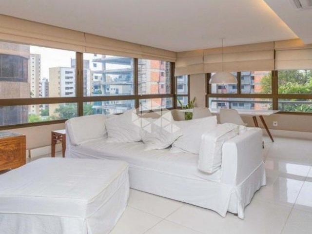 OPORTUNIDADE NA RONALD DE CARVALHO. DUAS SUITES COM DUAS VAGAS INDEPENDENTES EM ANDAR ALTO.