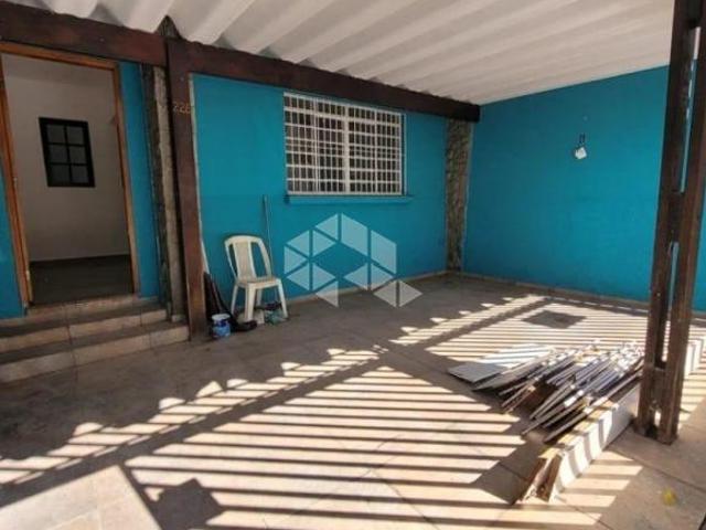 Oportunidade na Vila Constança: Casa com Edícula, 2 Vagas e Tudo ao seu Alcance!