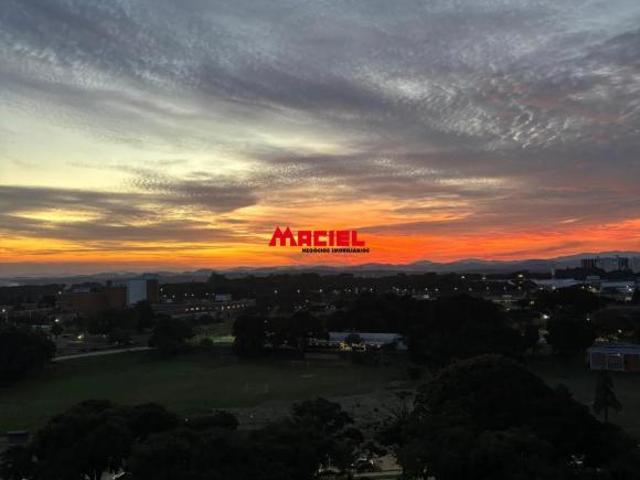 OPORTUNIDADE NA ZONA SUL: Lindo apto andar alto, varanda gourmet, com suíte, planejados e vista desl