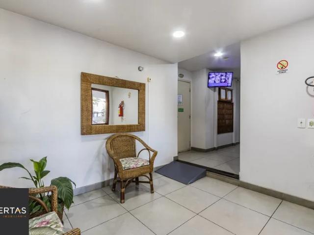 Oportunidade única: Apartamento com dois dormitórios e vaga de garagem à venda no coração do Bairro