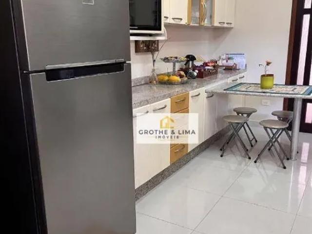 Oportunidade Única! Casa com 3 dormitórios à venda, 201 m² por R$ 690.000 Bosque da Saúde Taubat