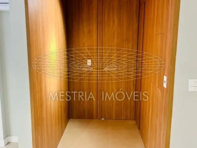 Oportunidade única de viver com estilo e conforto em um apto com reforma moderna!