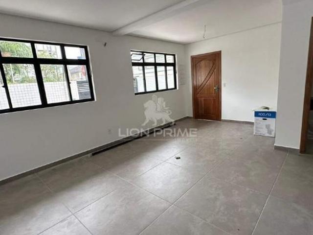 OPORTUNIDADE, Sobrado à venda de 3 quartos, 1 suíte no Bairro Vila Belmiro
