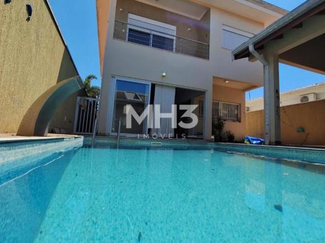 Oportunidade sobrado à venda, 4 suítes, área gourmet, piscina no cond. Fontanári