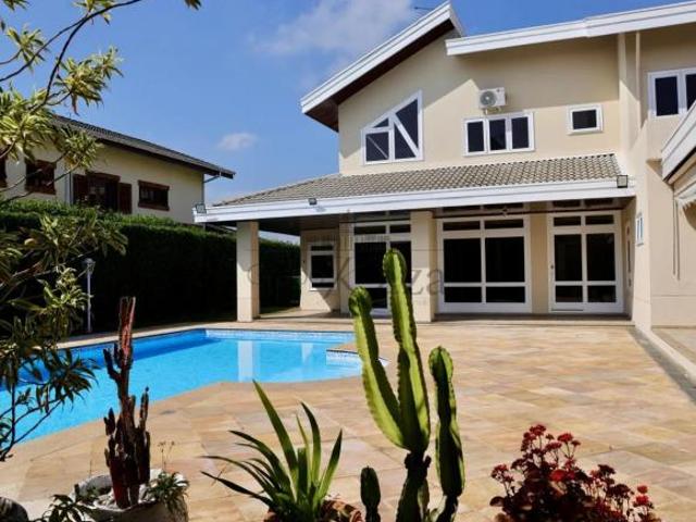 Oportunidade Sobrado em Condomínio Condomínio Terras de Sant`Anna 4 Dormitórios 550m²