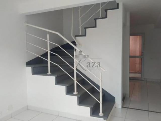 Oportunidade Sobrado em Condomínio Residencial Vila Cambuí Monte Castelo 2 Dormitórios 60m