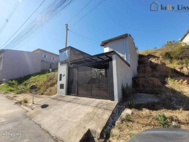 Oportunidade sobrado em Pinhalzinho, imóvel com escritura registrada, aceita permuta por imóvel em B