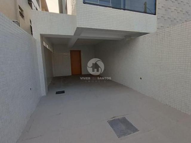 Oportunidade sobreposta com 3 suítes e piscina Embaré Santos/SP