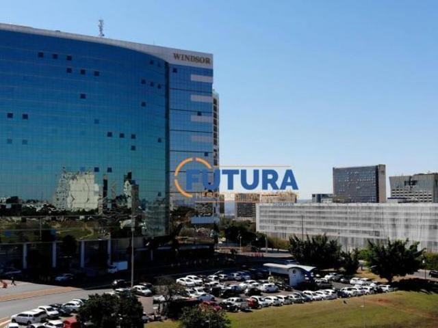 Oportunidade Sala Comercial com 28m² Ed Le Quartier Hotel e Bureau