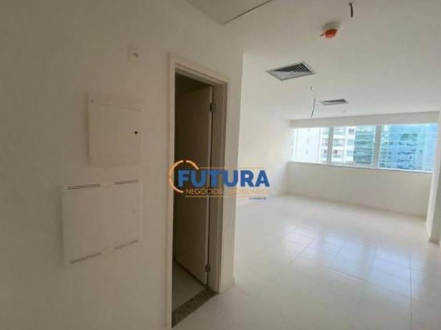 Oportunidade Sala Comercial com 56m² Ed Le Quartier Hotel e Bureau