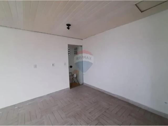 Oportunidade! Sala Comercial no principal Centro Comercial de Itapuã