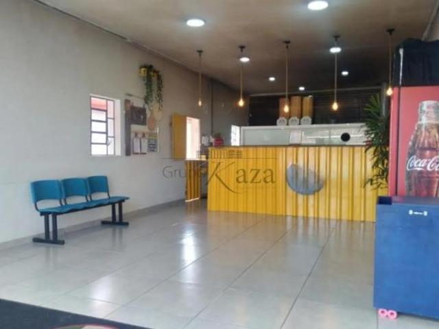 Oportunidade Ponto Comercial com Edícula Parque Industrial 148m²
