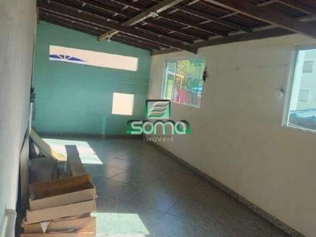 Oportunidade para Investidor! 05 casas com renda de alugue mensal de R$2.200,00
