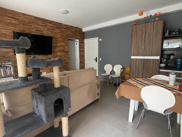 Oportunidade para reforma! Apartamento com varanda gourmet