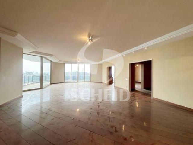 Oportunidade para reforma | 541 m² | 4 suítes | 4 vagas livres | Vista 360° | Alto da Boa Vista