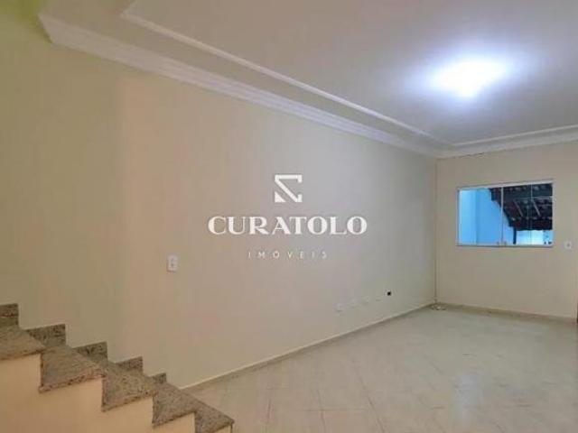 Oportunidade para seu novo lar! Sobrado com 106 mts em Santo André, 2 dormitórios, 2 vagas cobertas
