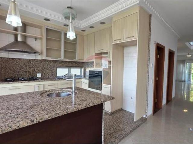 OPORTUNIDADE! PREÇO INCRÍVEL! Casa em Aldeia da Serra 5 Suítes, 6 Vagas