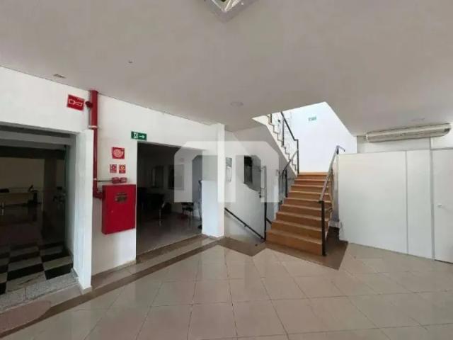 Oportunidade! Prédio comercial de esquina à venda, 960 m², 18 vagas