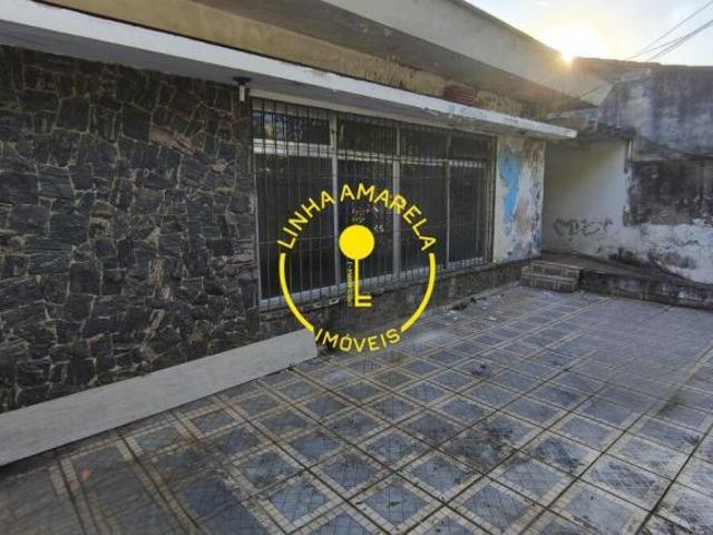 OPORTUNIDADE RARA: Terreno de 293m² a Poucos Passos da Avenida!
