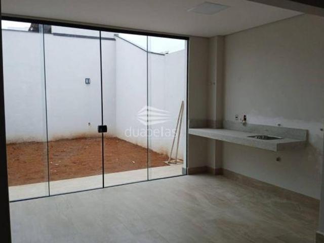 Oportunidade Rara! Casa Moderna a 2 Minutos do Shopping Oriente – SJC