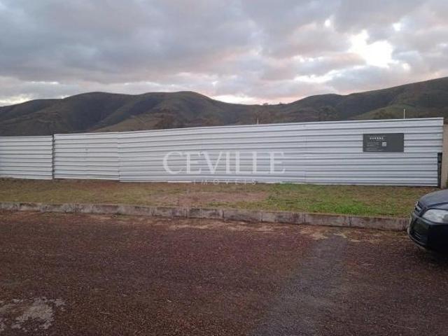 Oportunidade rara no Condomínio Ville des