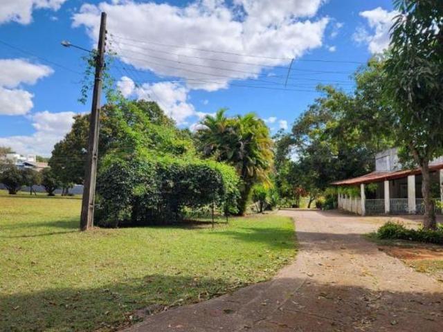Oportunidade Rara para Investidores – Terreno Exclusivo na QD 01 do Park Way!
