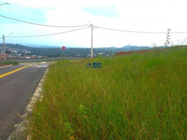 Oportunidade! Terreno 220m² no Residencial Setgarden