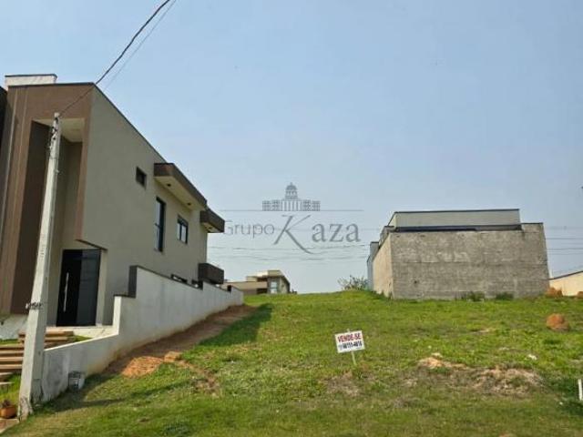 Oportunidade Terreno em Condomínio Condomínio Malibu Residencial Caçapava 250m²
