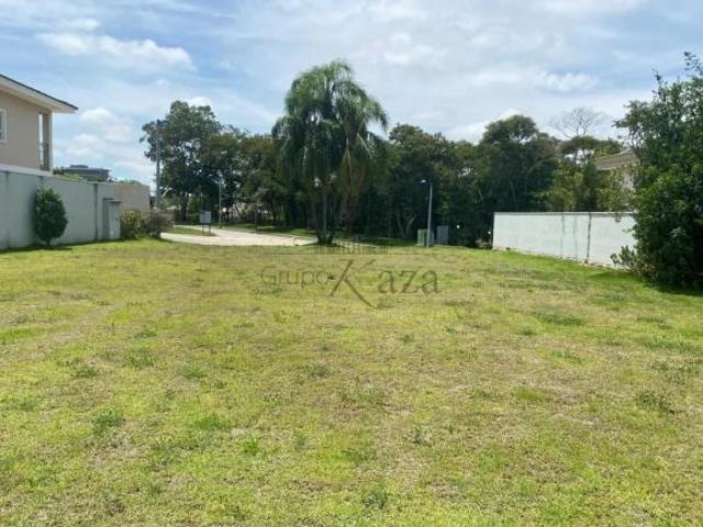 Oportunidade Terreno em Condomínio Condomínio Reserva do Paratehy 760m²