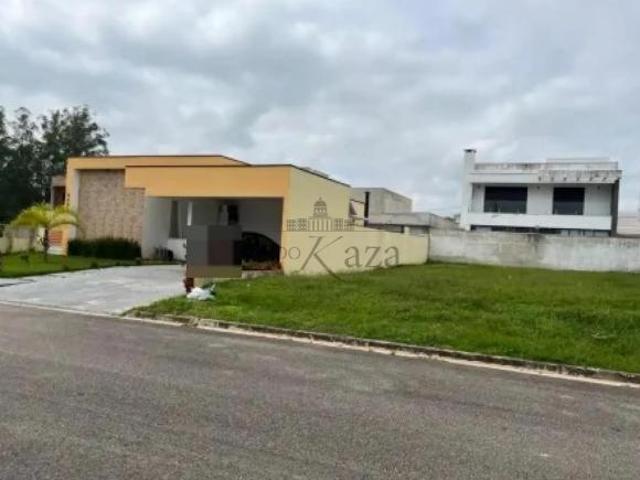 Oportunidade Terreno em Condomínio Condomínio Terras do Vale Bairro do Grama Caçapava 300m