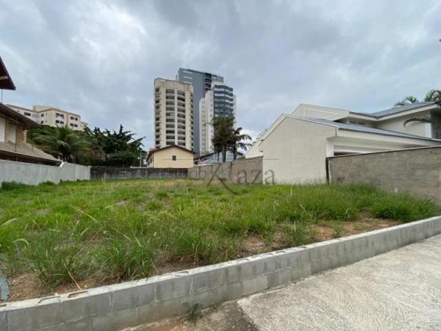 Oportunidade Terreno em Condomínio Parque Residencial Aquarius Aquarius V 645m²