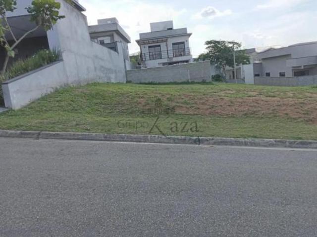 Oportunidade Terreno em Condomínio Residencial Fogaça Bairro Jardim Panorama 250m²