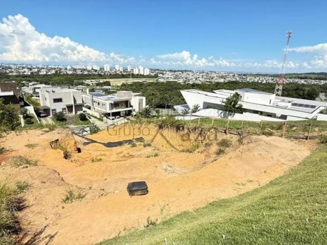 Oportunidade Terreno em Condomínio Residencial Reserva do Paratehy 900m²