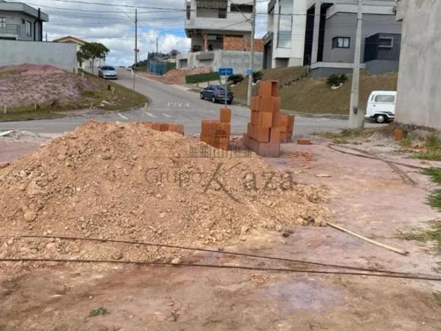 Oportunidade Terreno em Condomínio Verana Putim 365,32m²