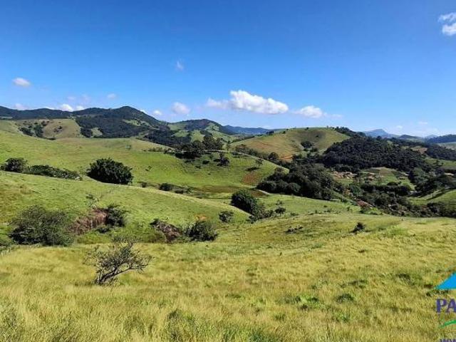 Oportunidade: Terreno Espetacular no Caminho da Fé em Paraisópolis!