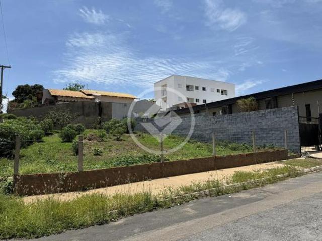 OPORTUNIDADE TERRENO SANTA ROSA 450M2 PRÓXIMO AO SHOPPING ESTAÇÃO VALOR R$400.000,00