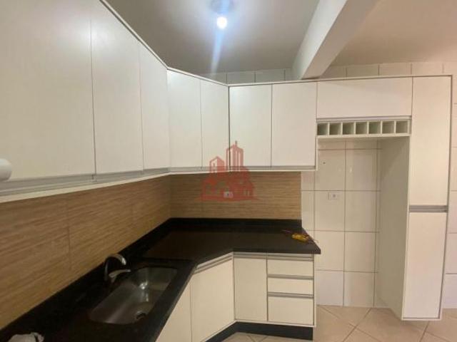 Oportunidade Única: 3 Casas e Uma em Construção a 5 Minutos do Centro de Cotia!