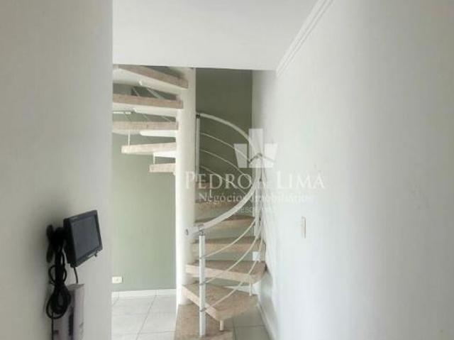 Oportunidade única! Cobertura 2 dormitórios, 1 vaga. Condomínio Porto Rico