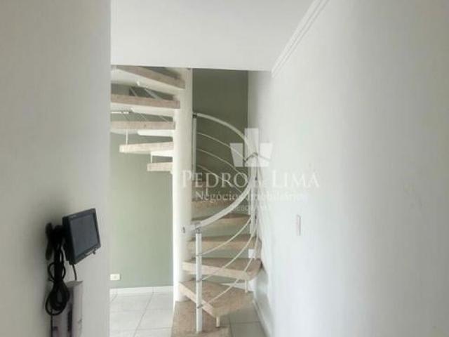 Oportunidade única! Cobertura 2 dormitórios, 1 vaga. Condomínio Porto Rico