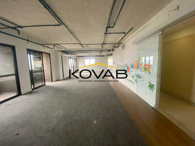 Oportunidade Única: Conjunto Comercial de Alto Padrão na Chácara Santo Antônio! 230m²