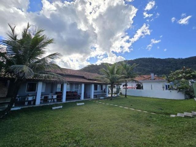 OPORTUNIDADE UNICA! Casa térrea com 750m de terreno pé na areia Guarau Peruíbe/SP