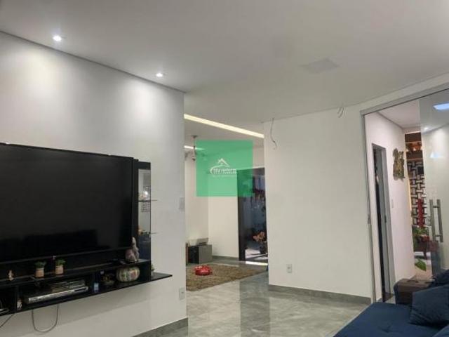 Oportunidade única! Casa à venda em Betim MG, bairro Petrópolis: 3 quartos, 2 salas, 1 banheiro, 5 v