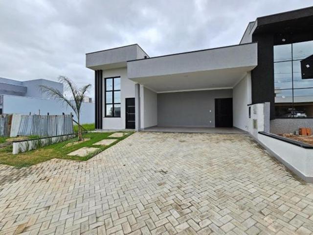 Oportunidade única: Casa em condomínio de luxo com 3 quartos, 1 suíte, 2 salas e 4 vagas de garagem